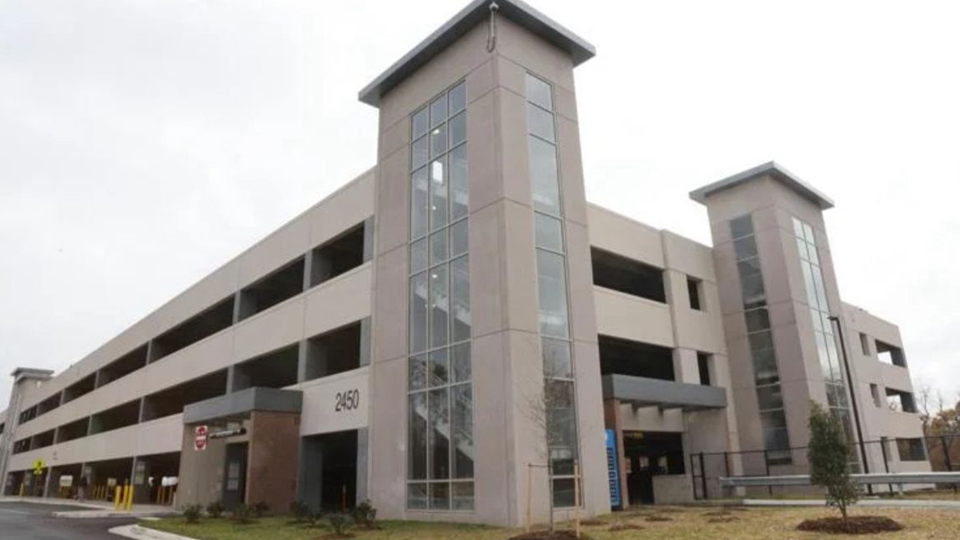 Neabsco Commuter Parking Garage